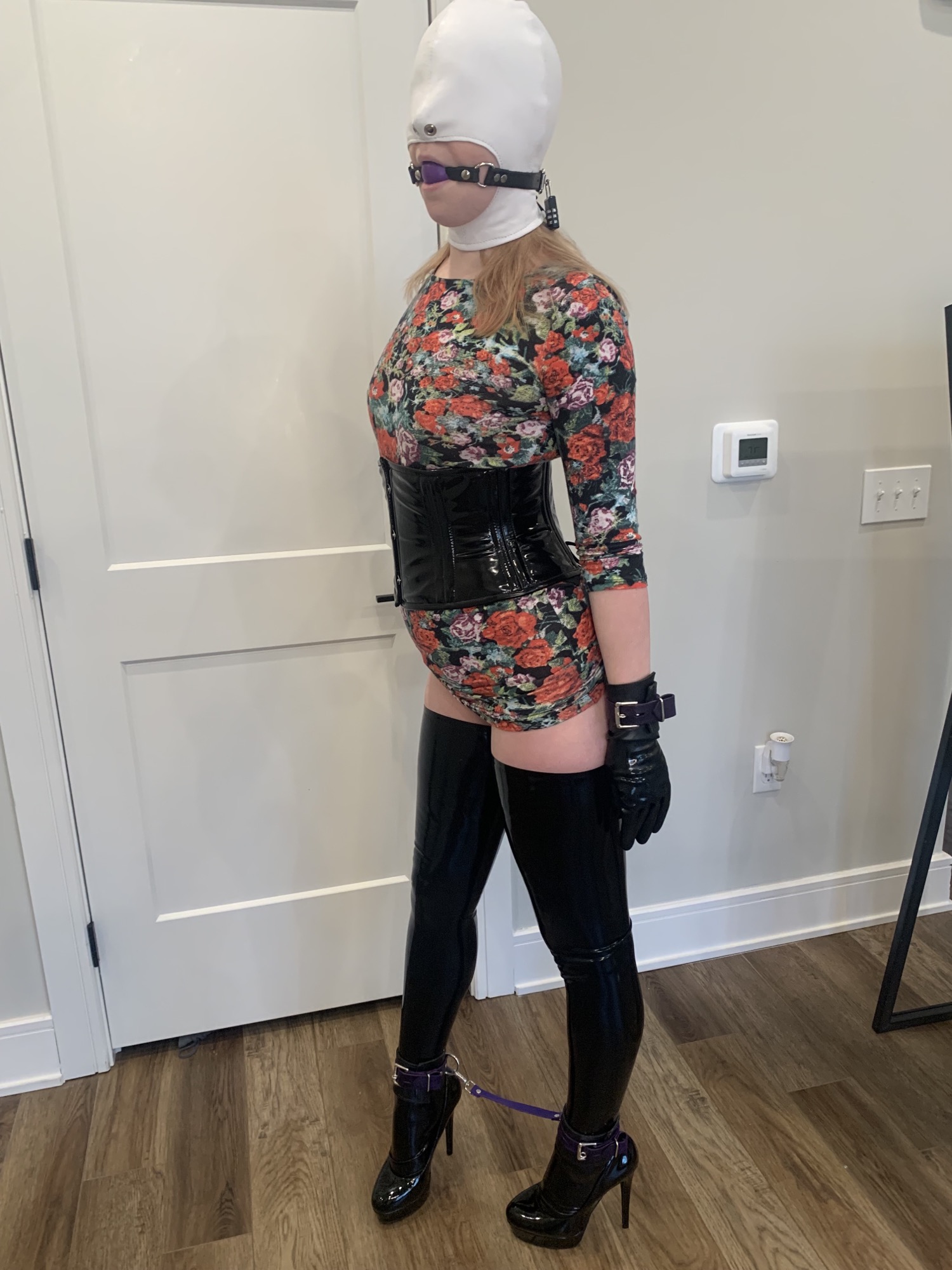 Ball gags go with every outfit | Scrolller