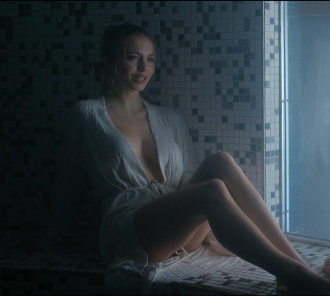 Bathrobe | Scrolller