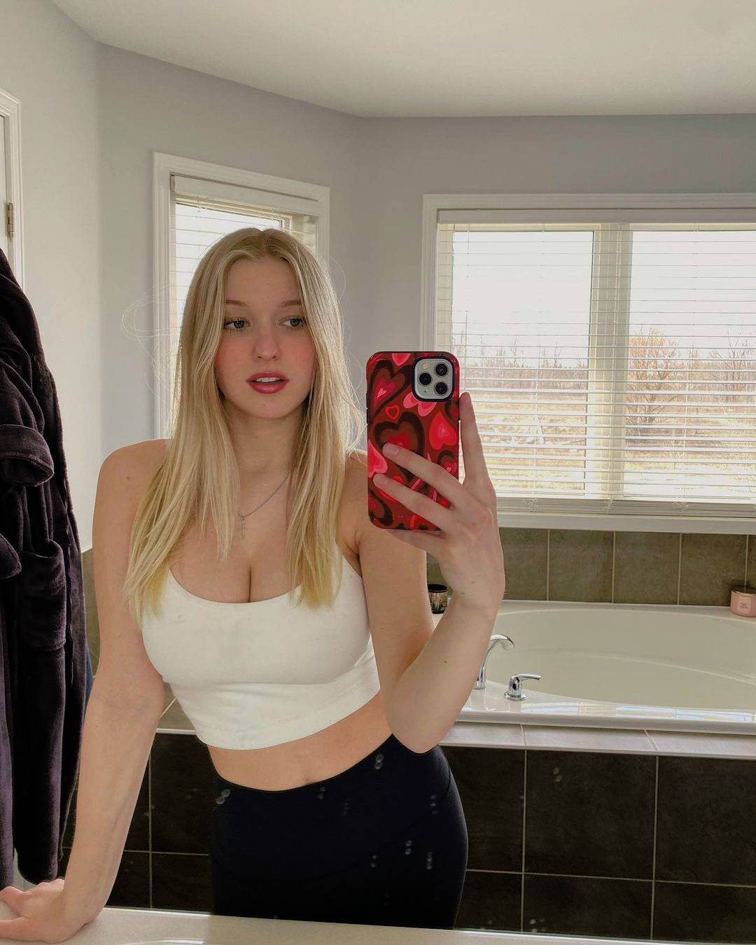 bathroom | Scrolller