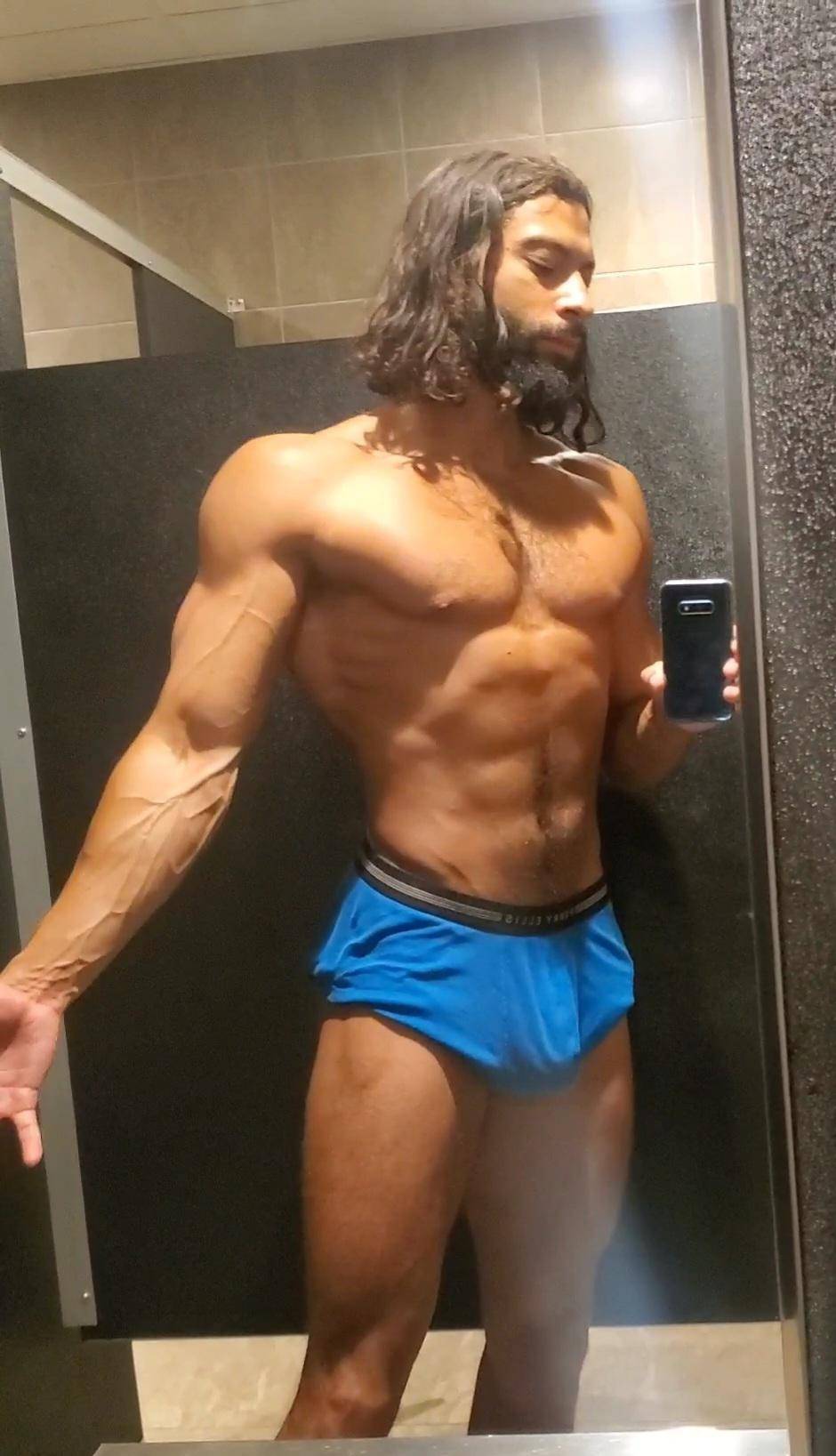 be my gym partner?? | Scrolller