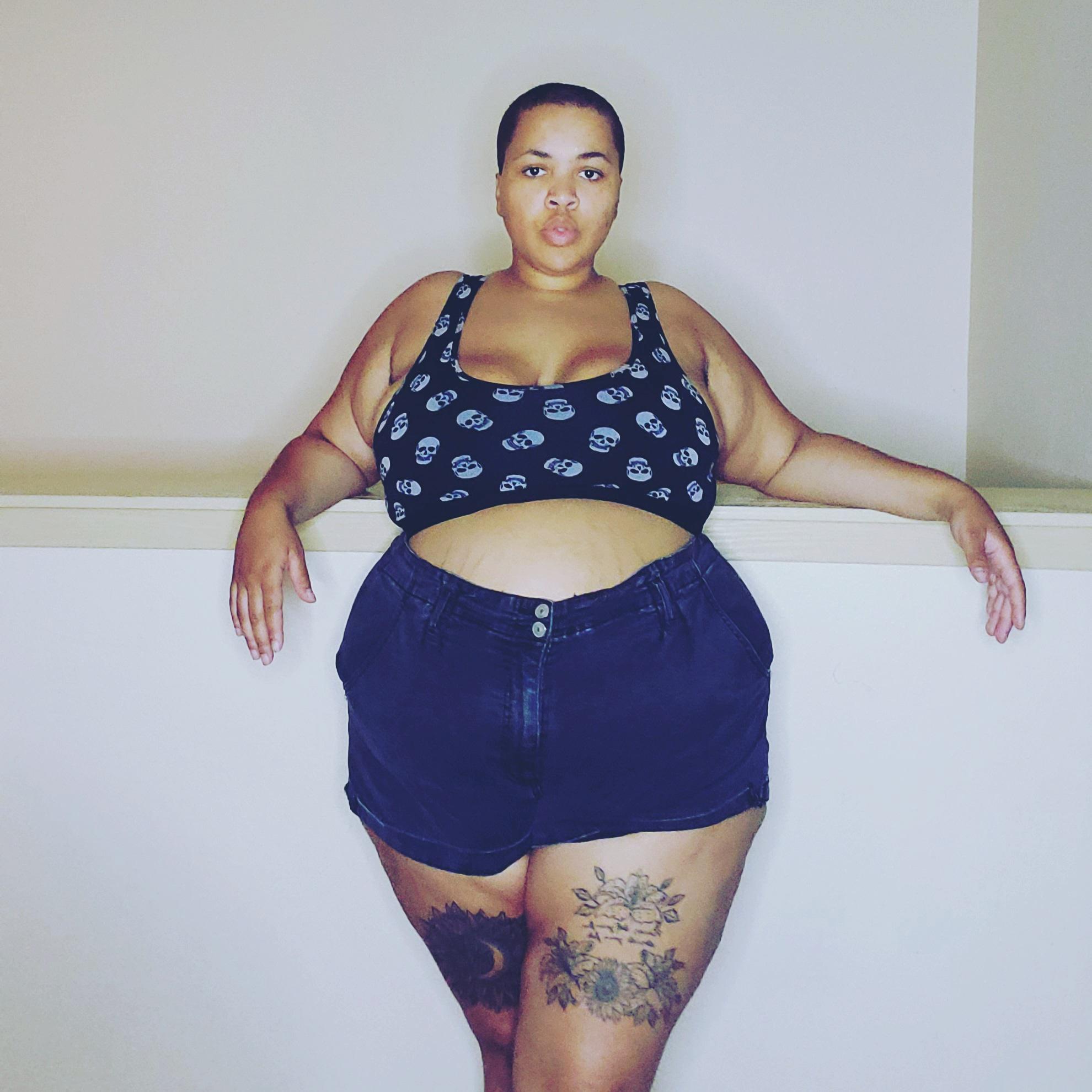 big beautiful queen | Scrolller