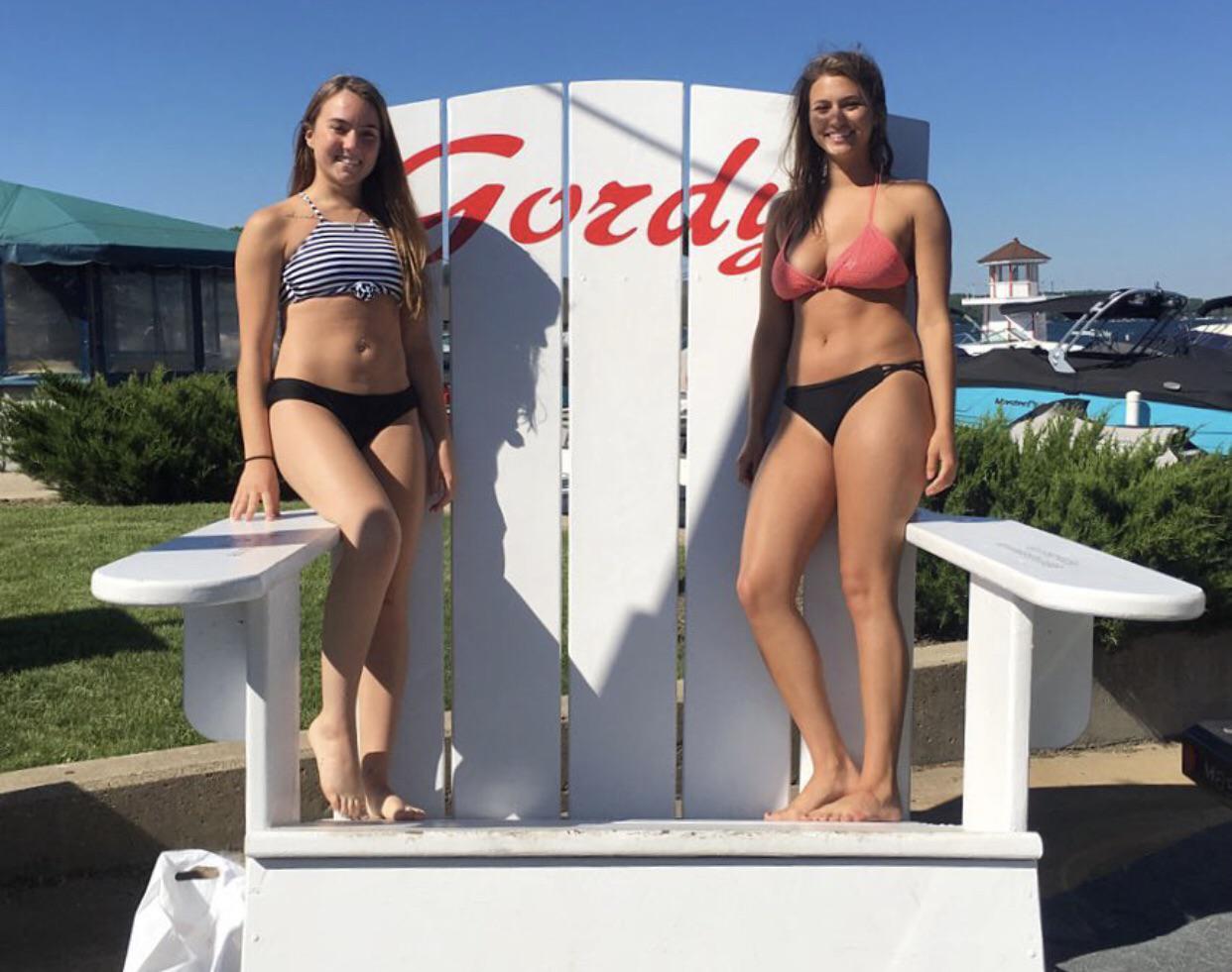 Big vs tiny | Scrolller