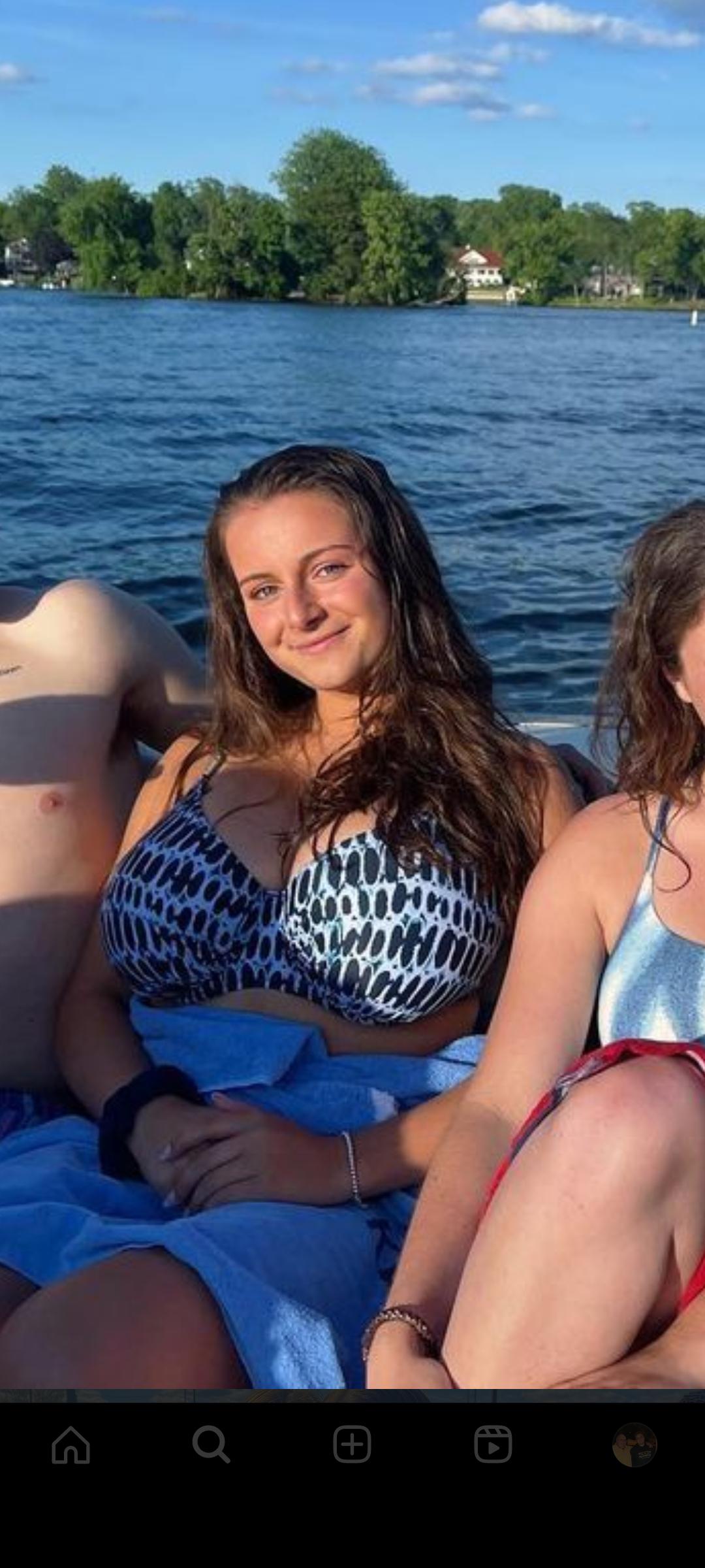 bikini cheesing | Scrolller