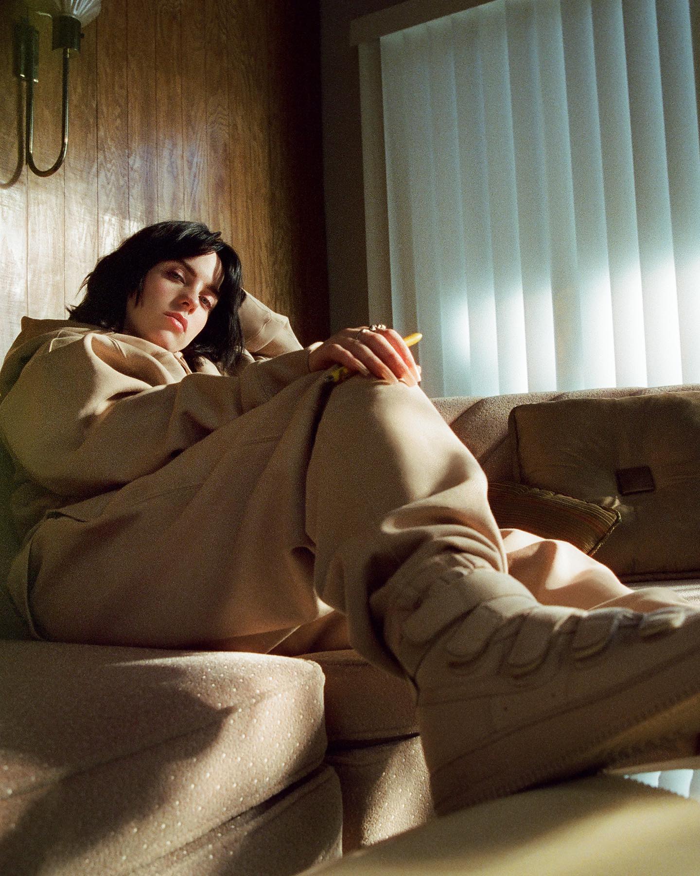 Billie Eilish Scrolller