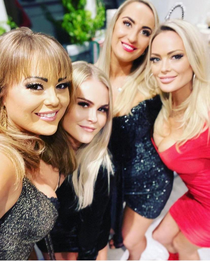 Birthday wishes.. outsiders had to go busty! | Scrolller