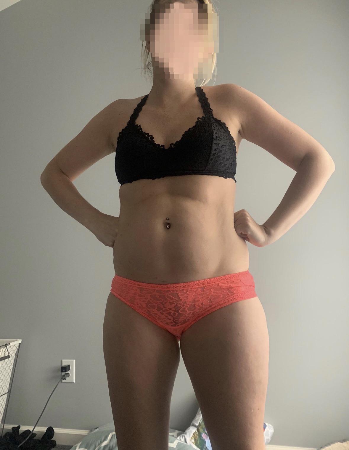 Black and peach lace look so good together! | Scrolller