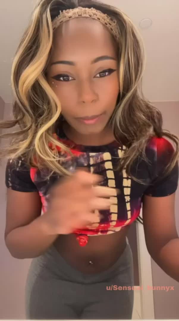 Black girl magic…literally! 🤎🧡 | Scrolller