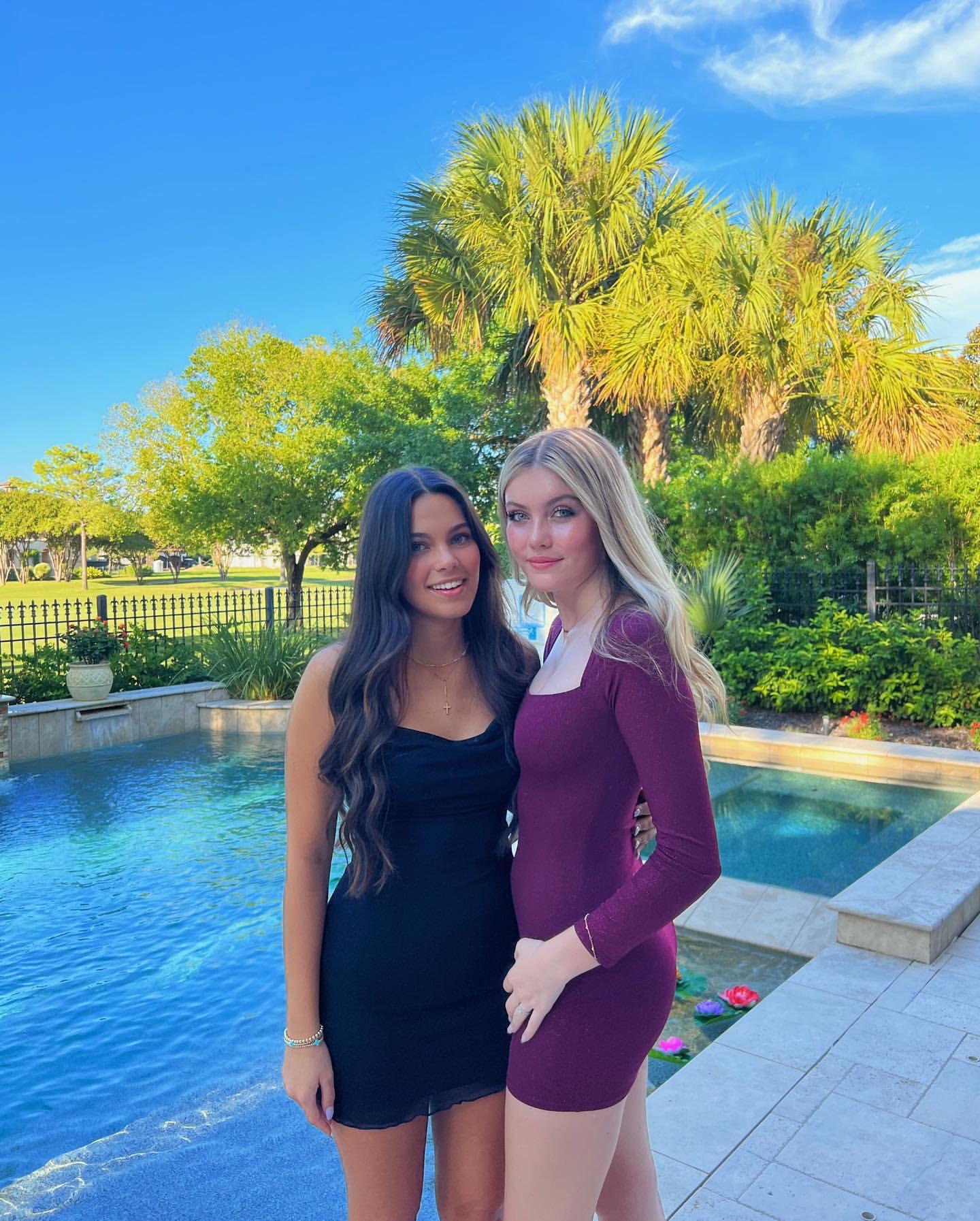 Black or maroon | Scrolller