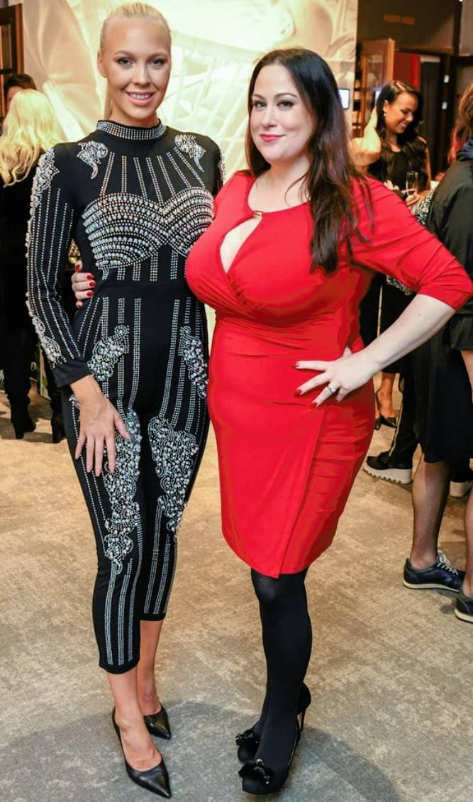 Black or red | Scrolller