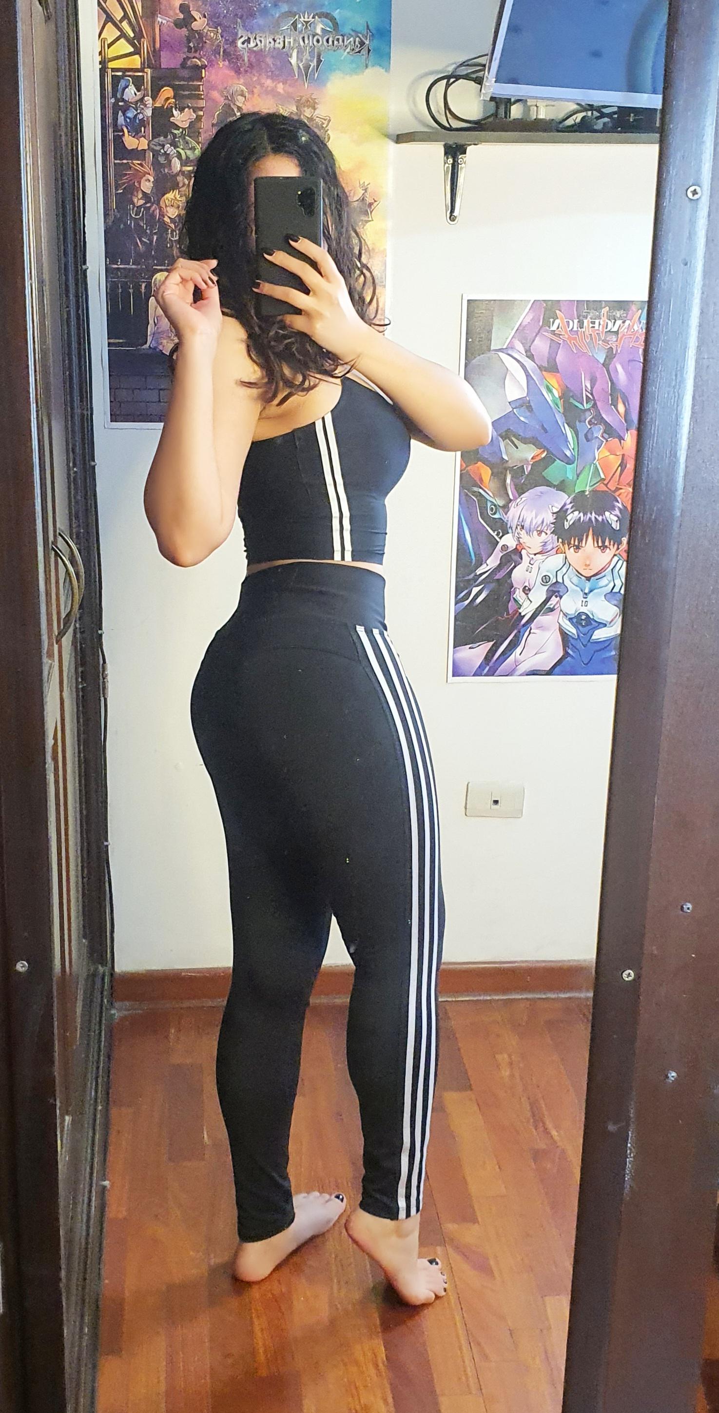 Black peach | Scrolller