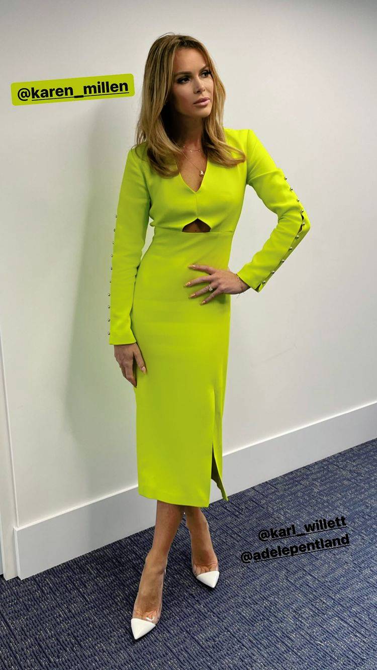 Blonde Bombshell | Scrolller