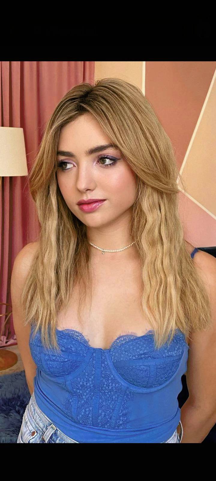 Blue top | Scrolller