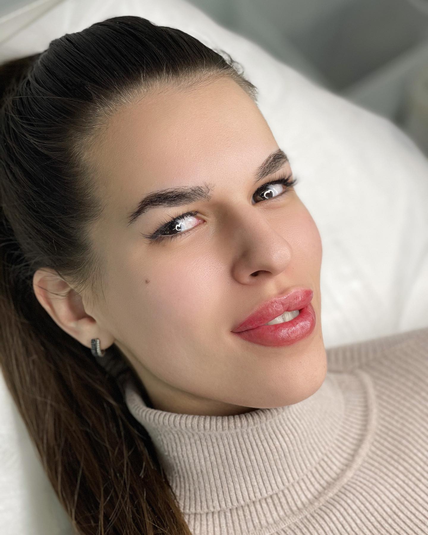 Brand New Lips | Scrolller