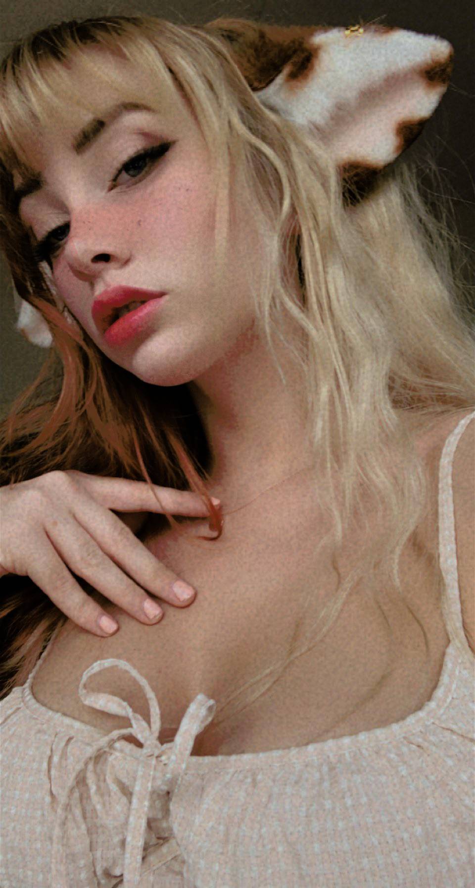 Brown Cow Girl on Snapchat | Scrolller