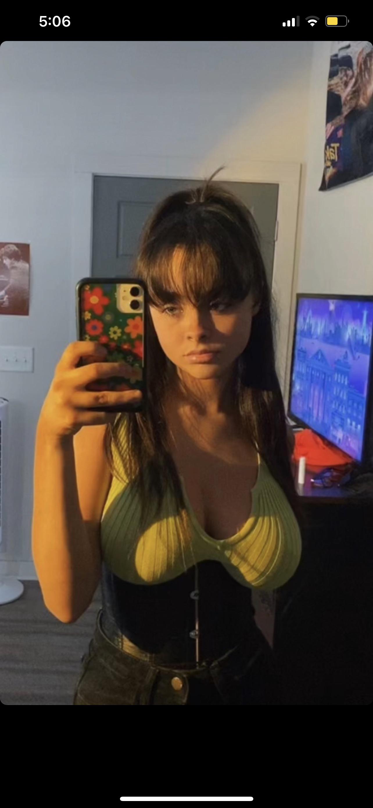 Bursting | Scrolller