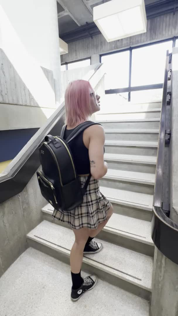 Bursting it out for you [OC] | Scrolller