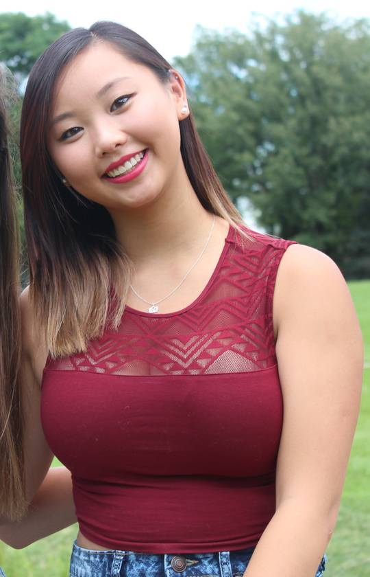 Busty Asian | Scrolller