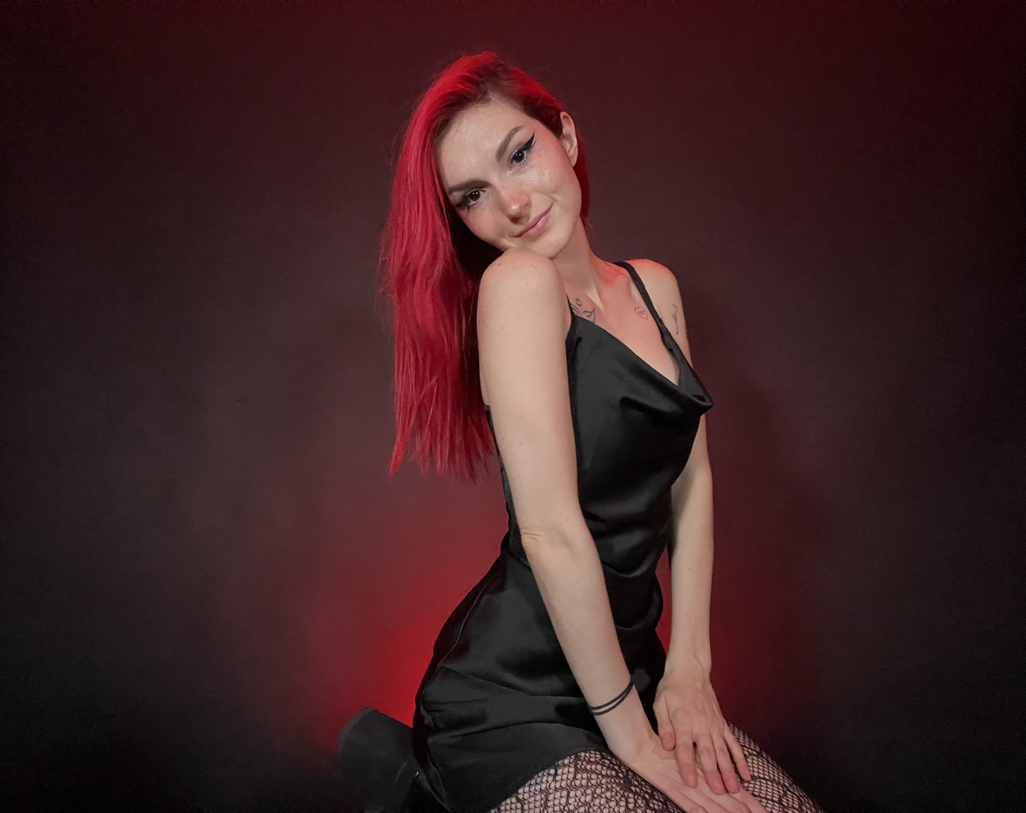 BusyB ASMR | Scrolller