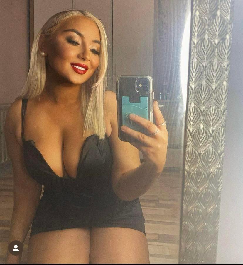 Caitlin 🇮🇪 | Scrolller