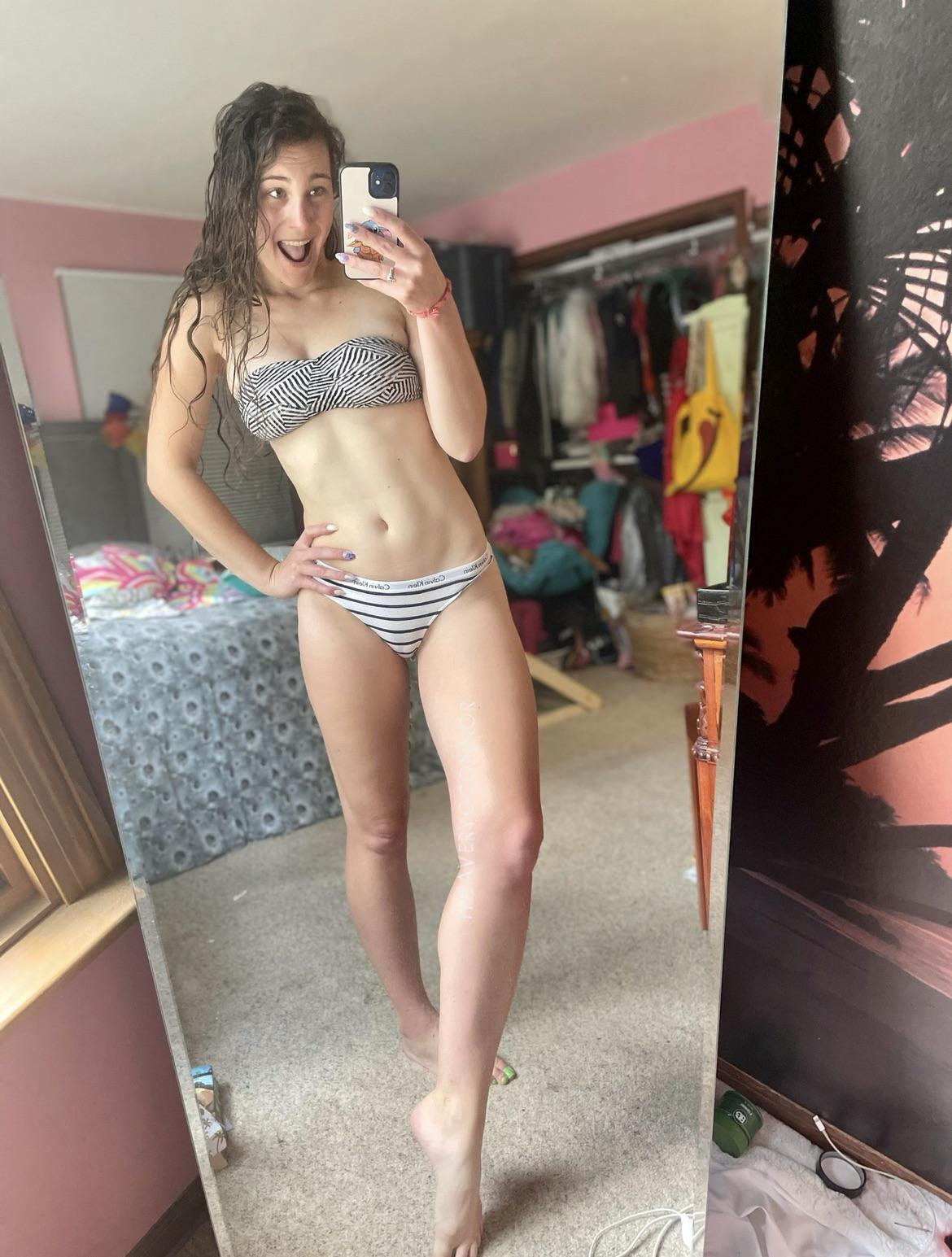 Calvin Klein & horizontal lines | Scrolller