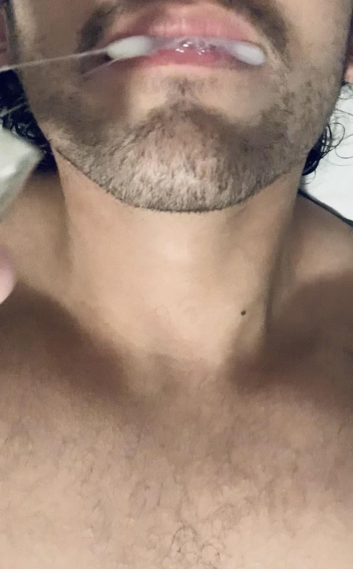 Came in my own mouth and felt so slutty | Scrolller