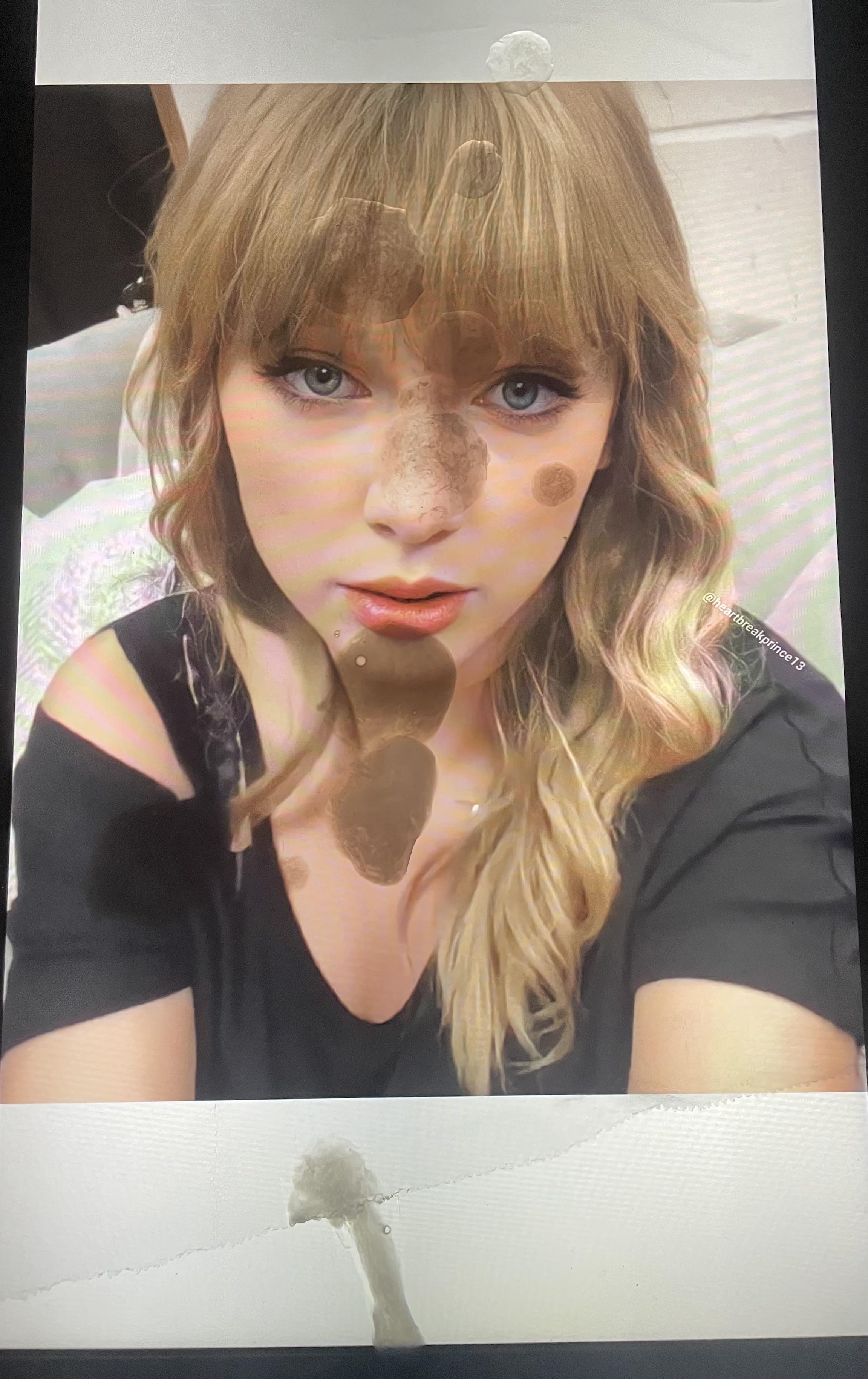 Came on Taylor’s perfect face | Scrolller