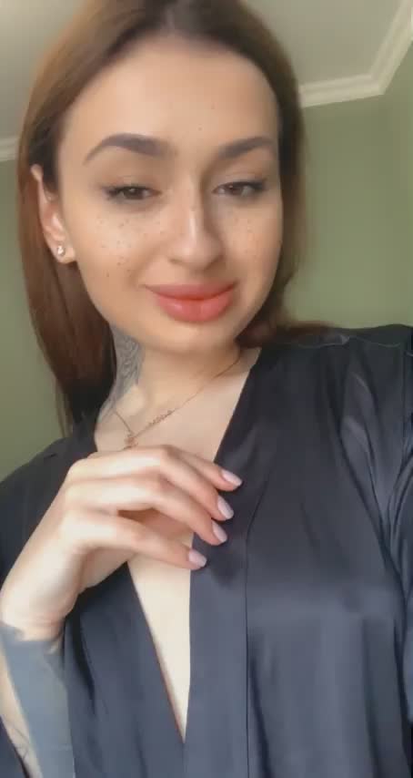 Can a petite like girl make you hard? | Scrolller Can a petite like girl make you hard? | Scrolller