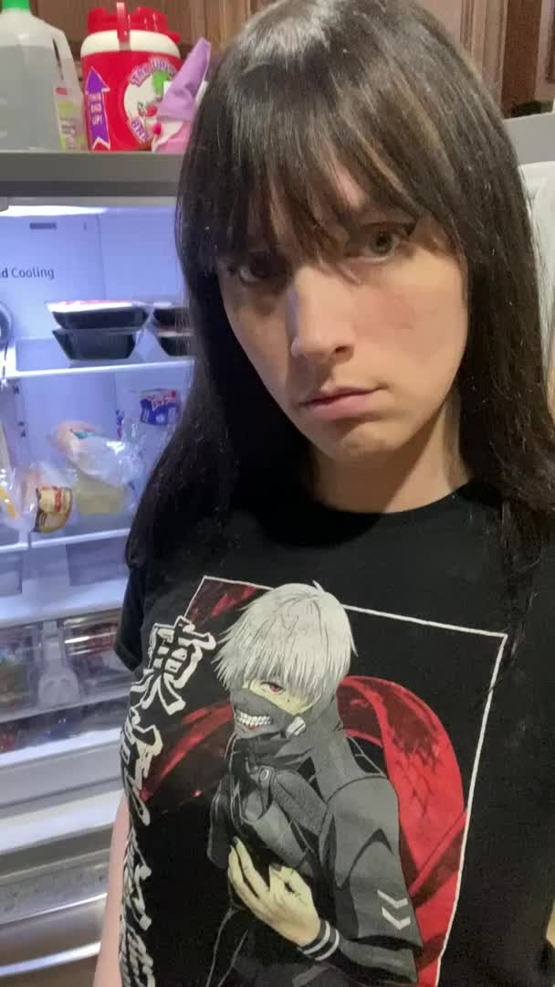 Can I be your snack tonight? | Scrolller