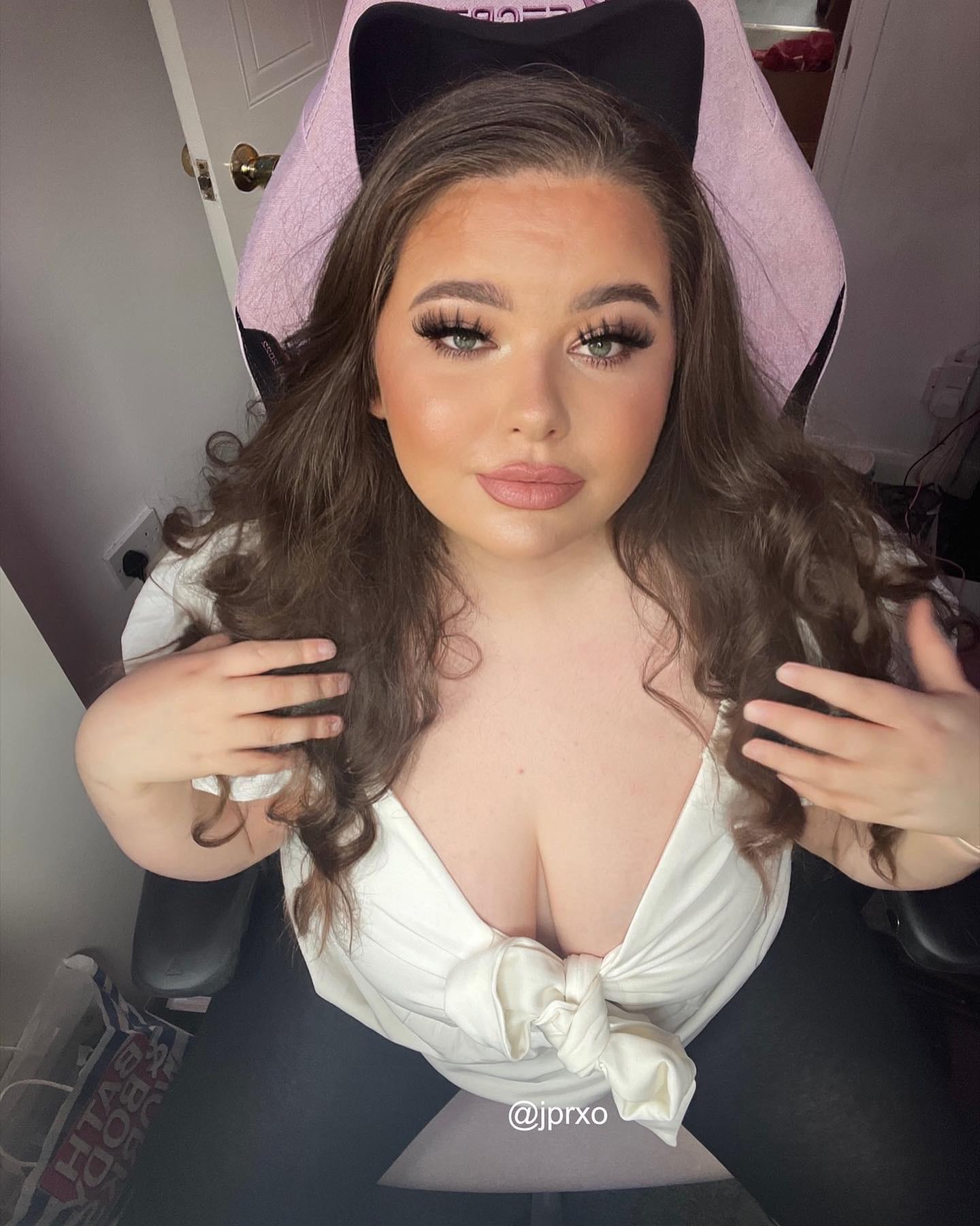 Can I be your submissive slut? | Scrolller