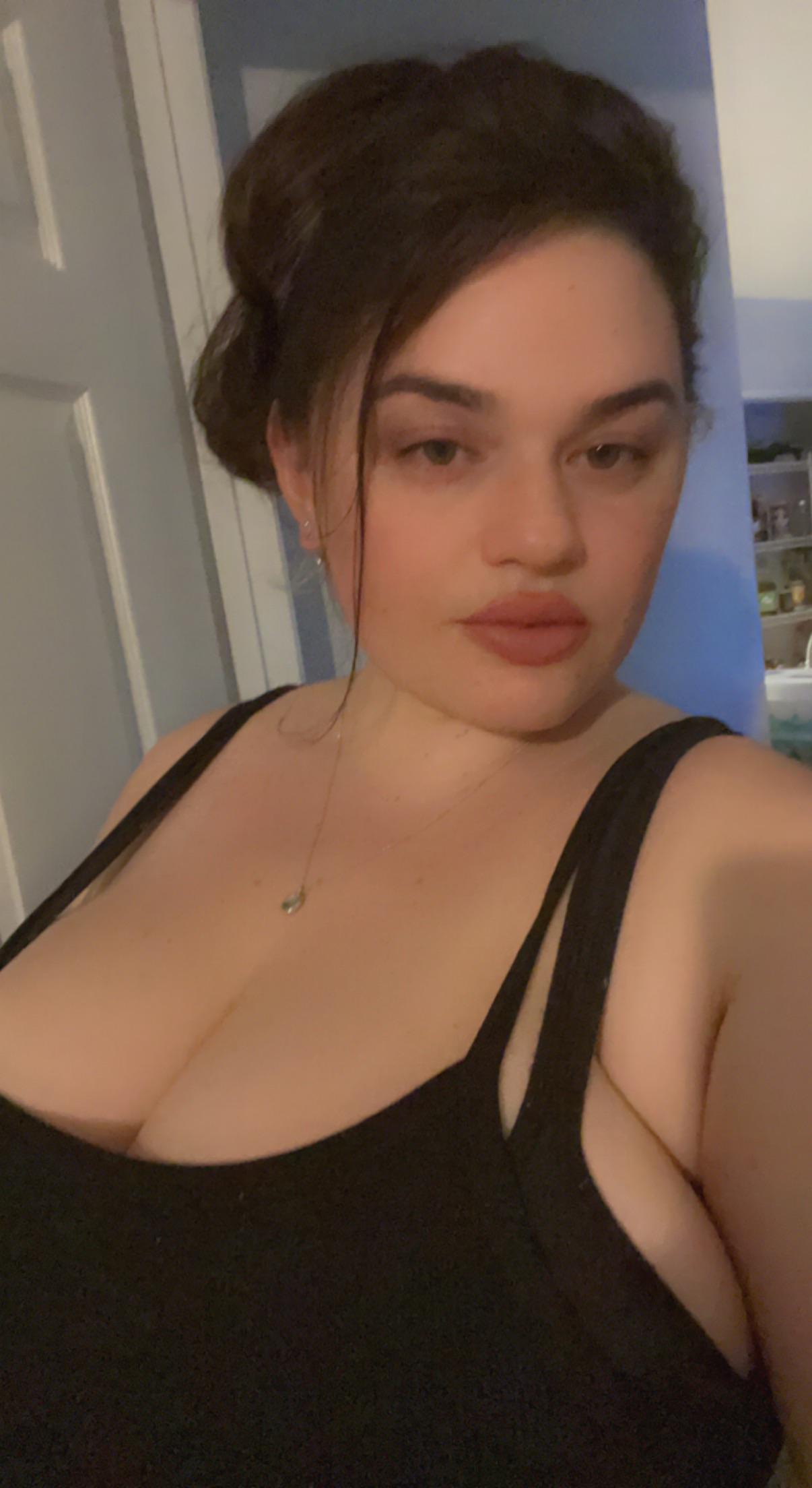 Can never hide them 👀 | Scrolller