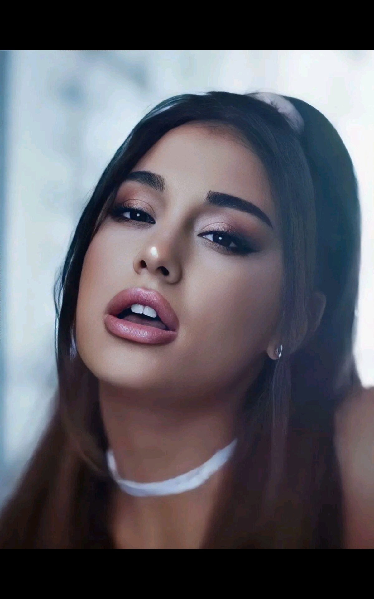 can someone help me to cum for Ari | Scrolller