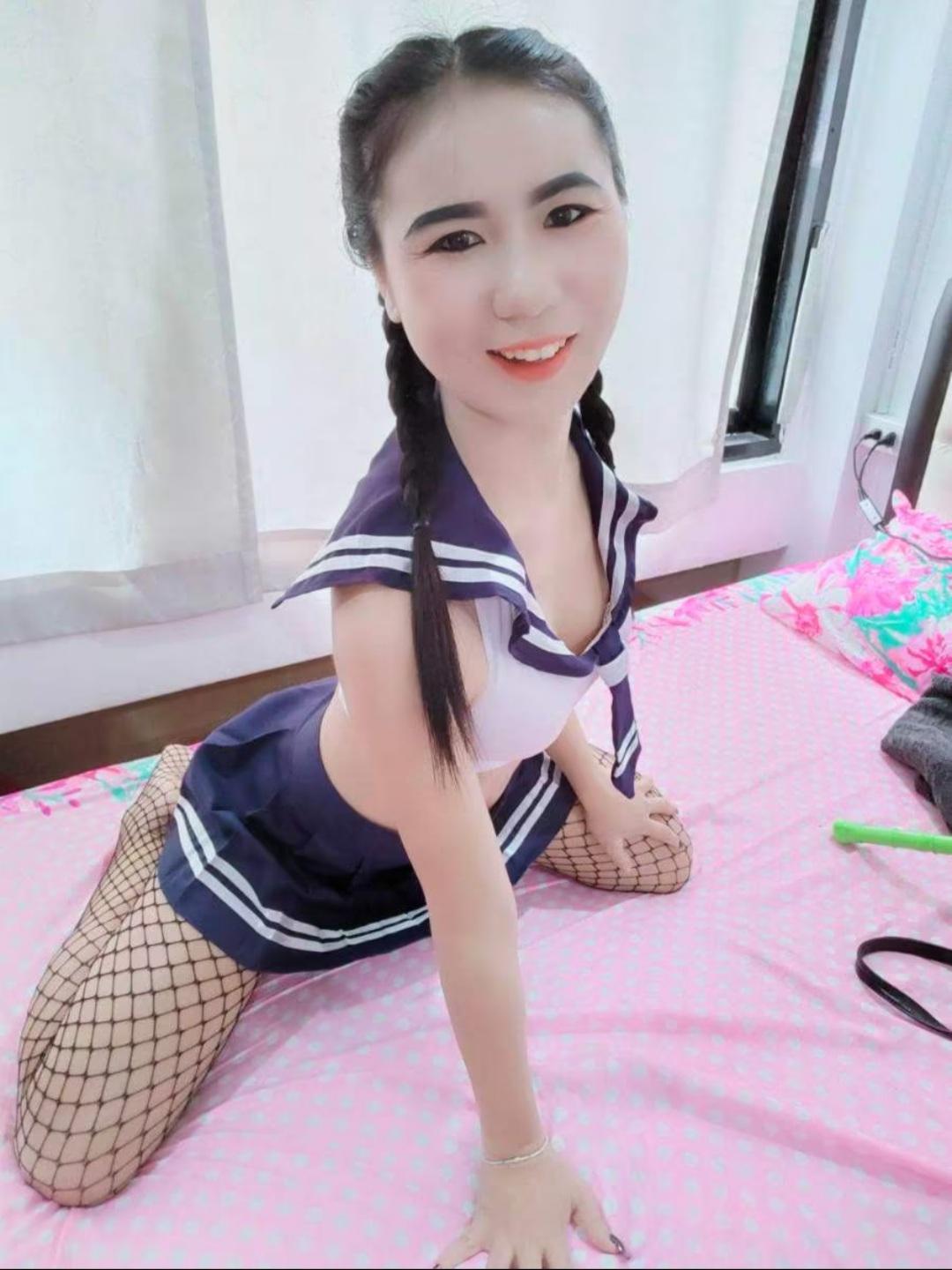 can we role-playing daddy? | Scrolller