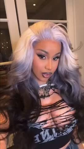 Cardi B Nipslip | Scrolller
