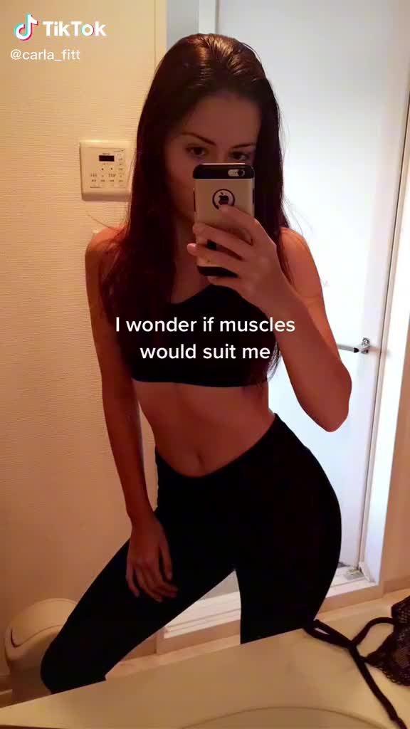 Carla Leclercq (@carla_fitt) | Scrolller