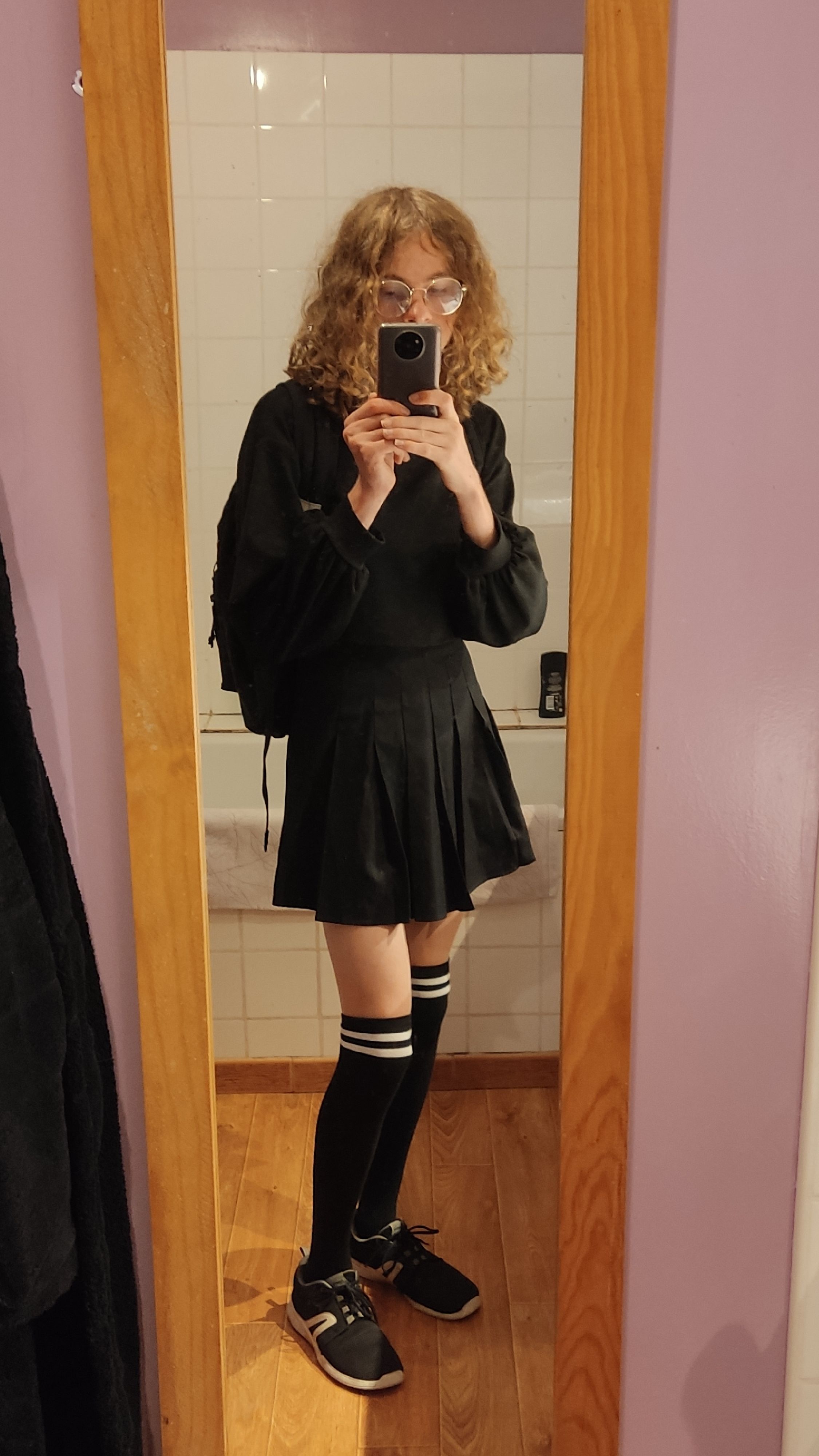 Casual Outfit Scrolller