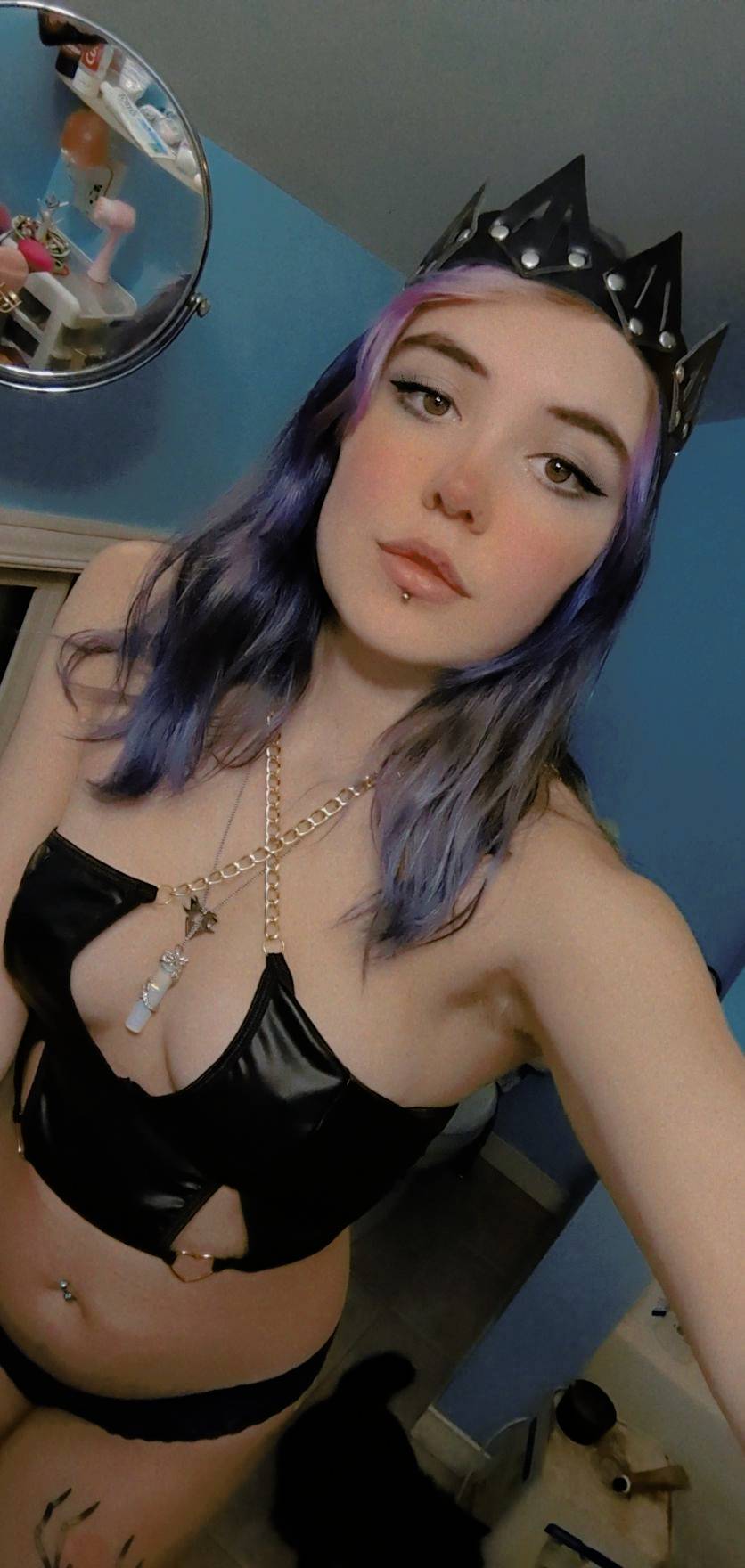 channeling my goth queen! | Scrolller