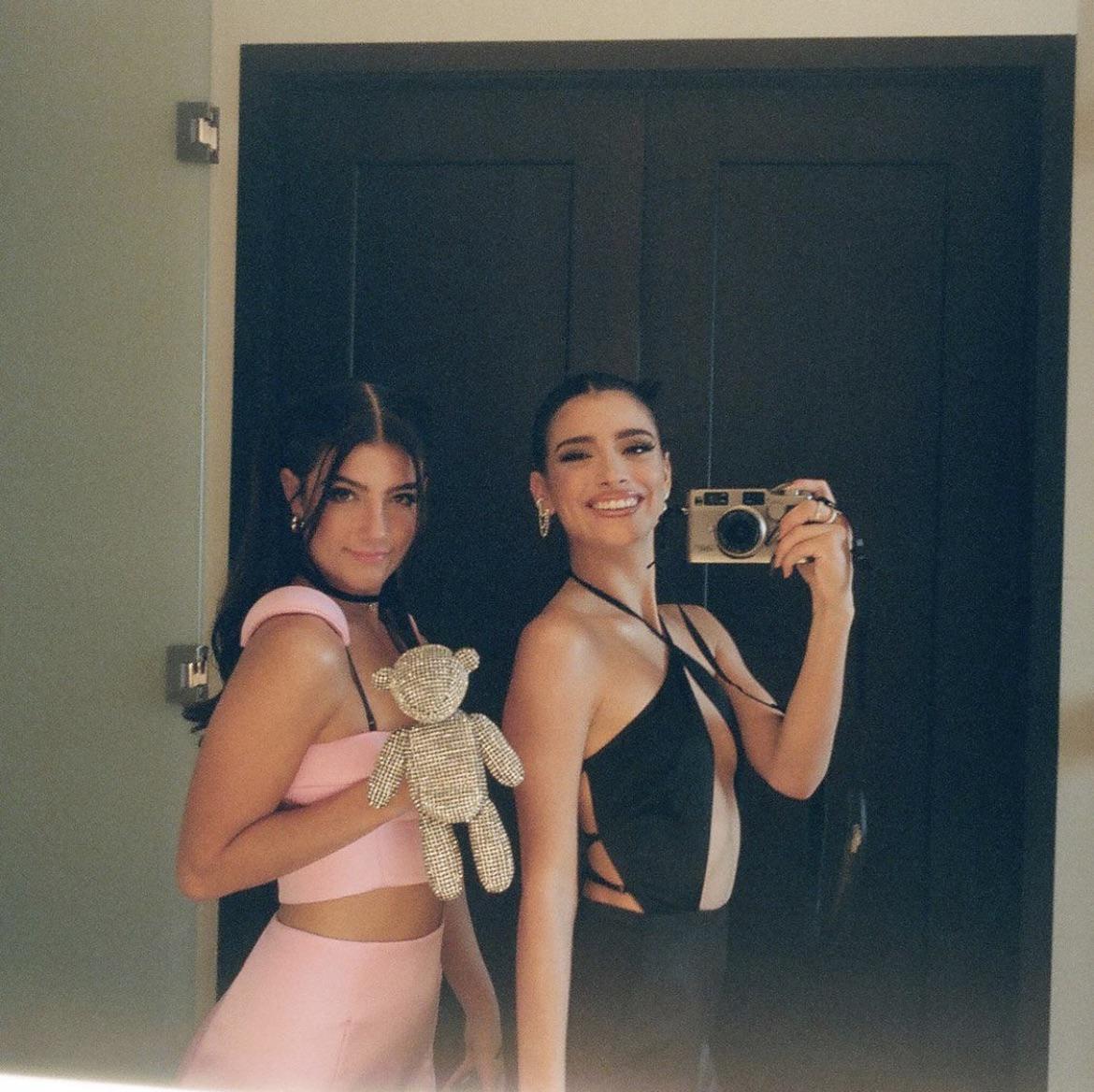 Charli and Dixie VMA’s? | Scrolller