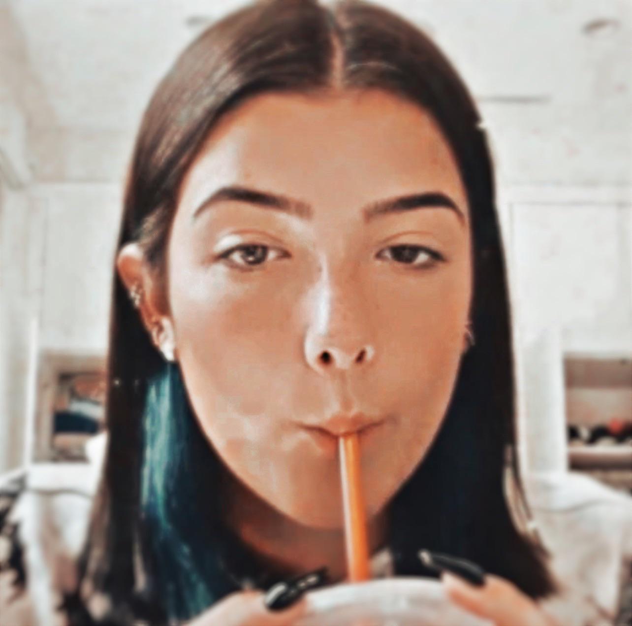Charli drinking dunkin’ donuts aesthetic pfp 🥺💙 | Scrolller