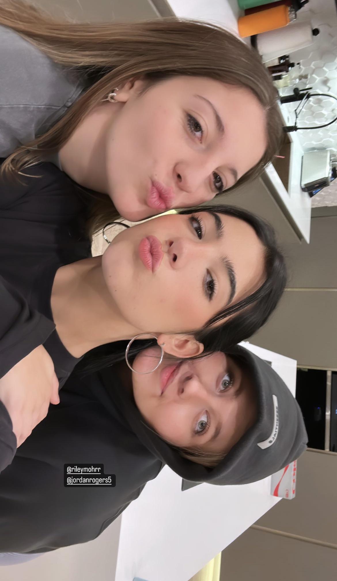 Charli likes to share | Scrolller