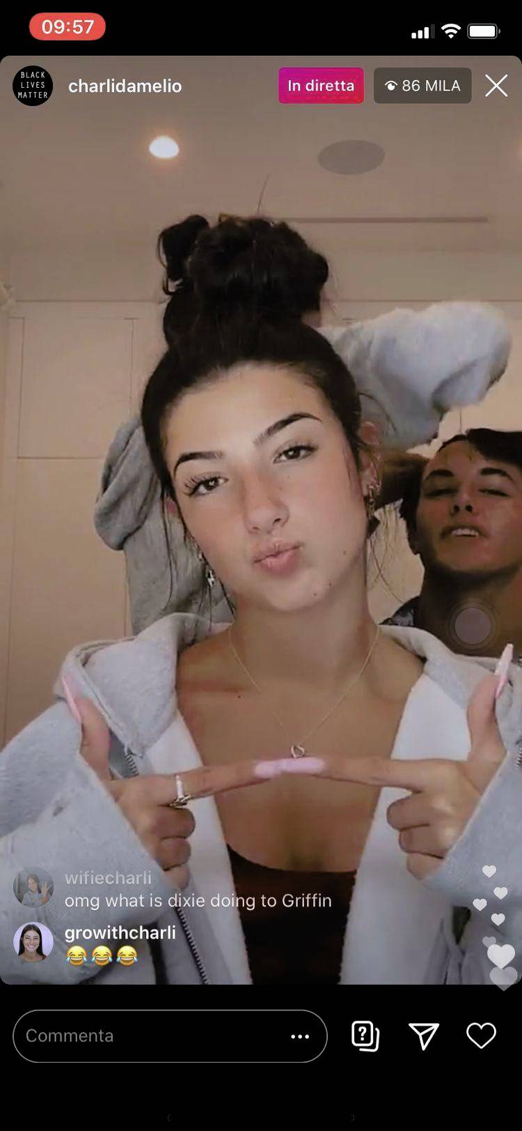 charli live rare 👉👈 | Scrolller