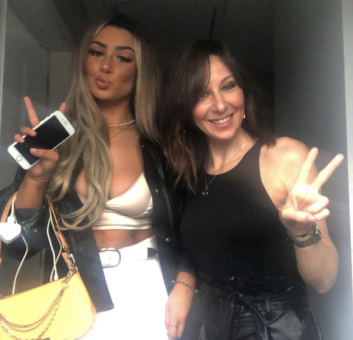 Chav and her mum | Scrolller