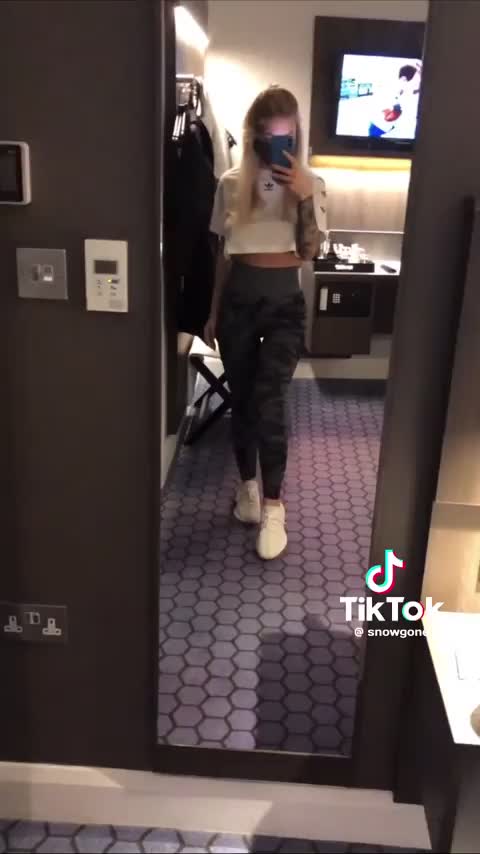 Hotel Slut Is Ready For Daddys Cock 50 Scrolller