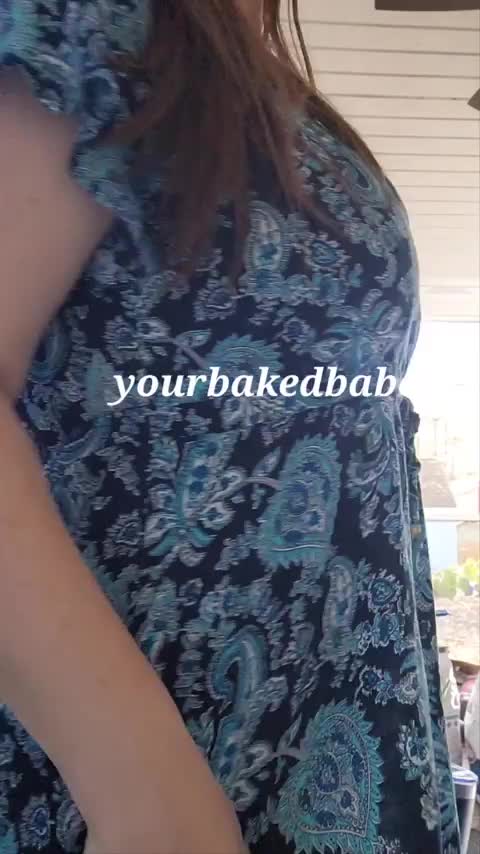 Cheeky flash for you hehe | Scrolller