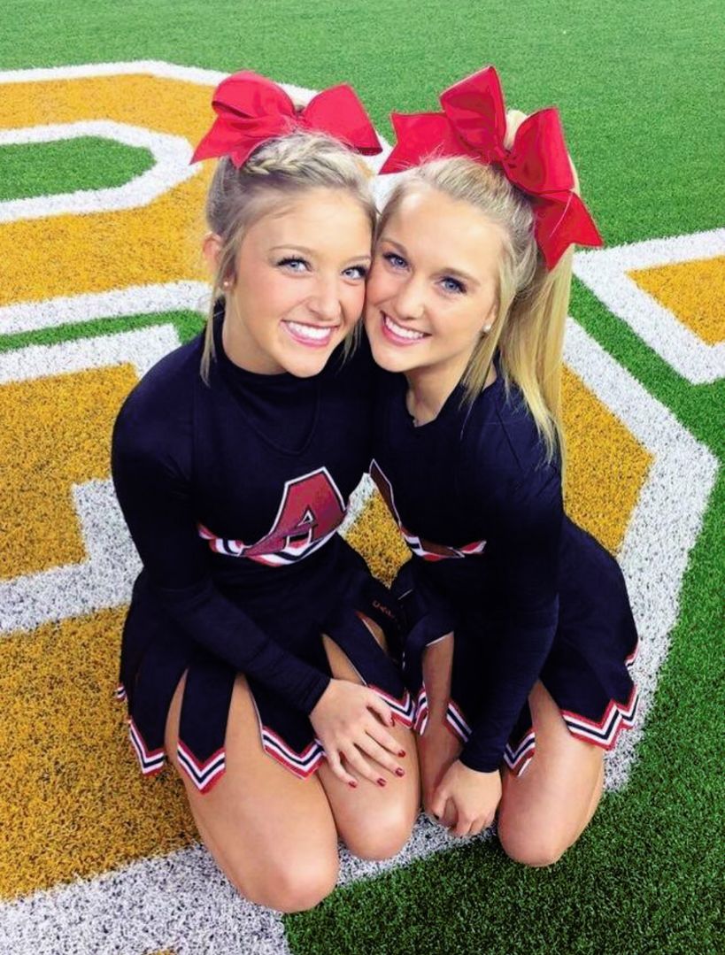Cheerleaders Scrolller