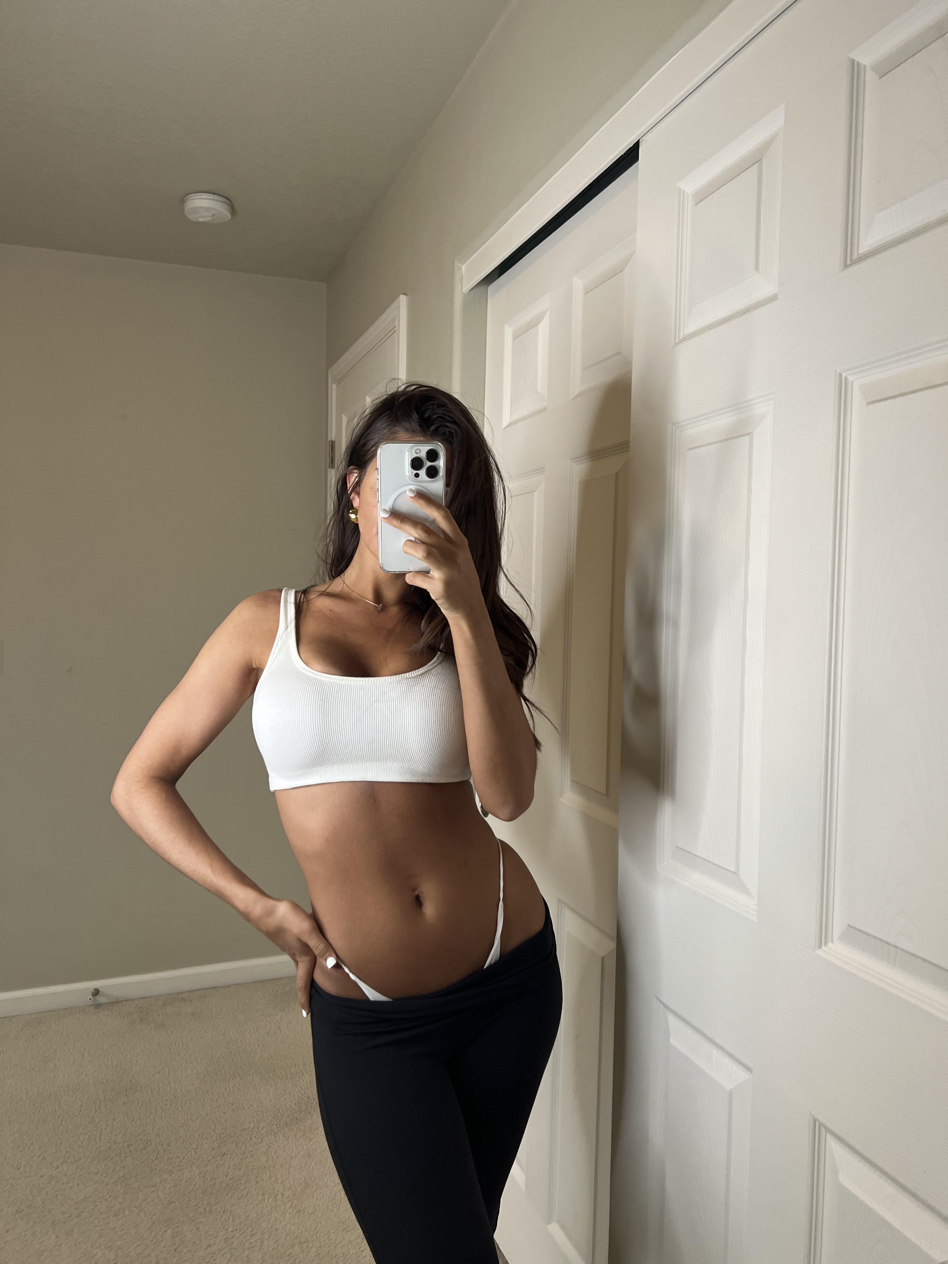 Chillin 🪄 | Scrolller