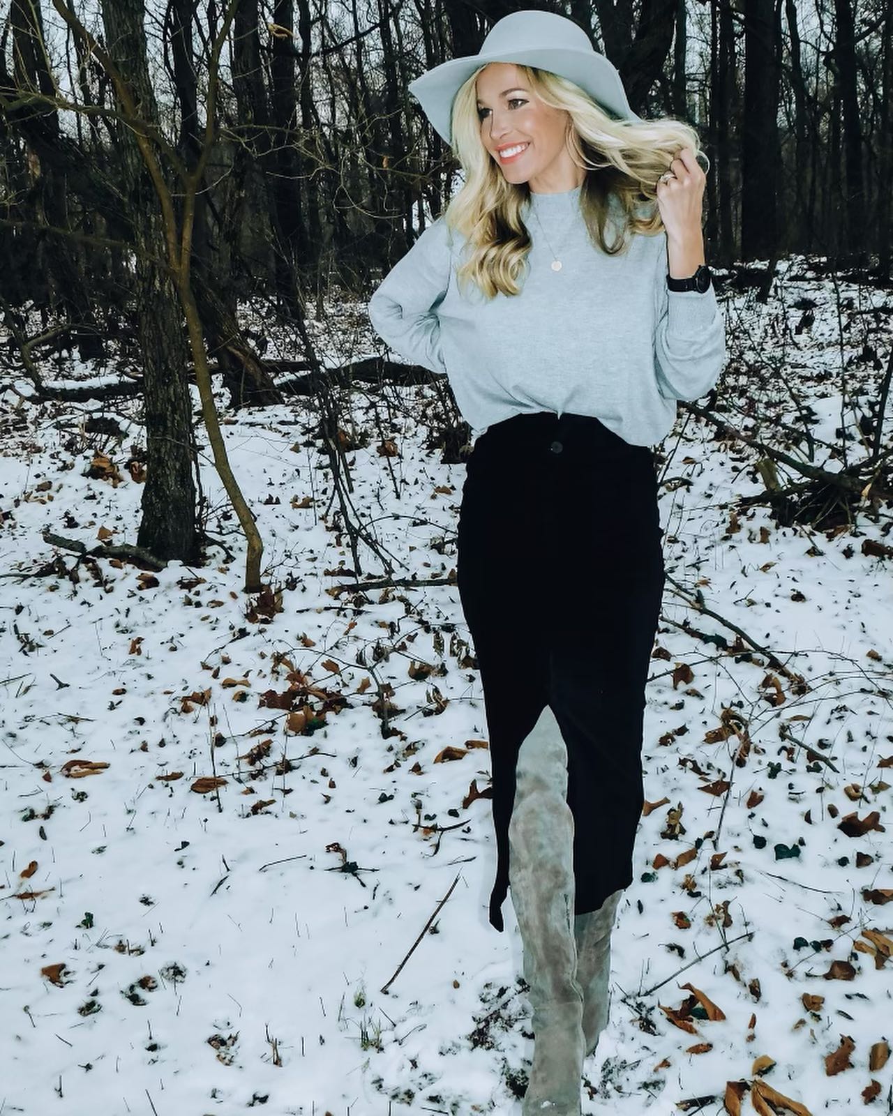 Chilly Black Pencil | Scrolller