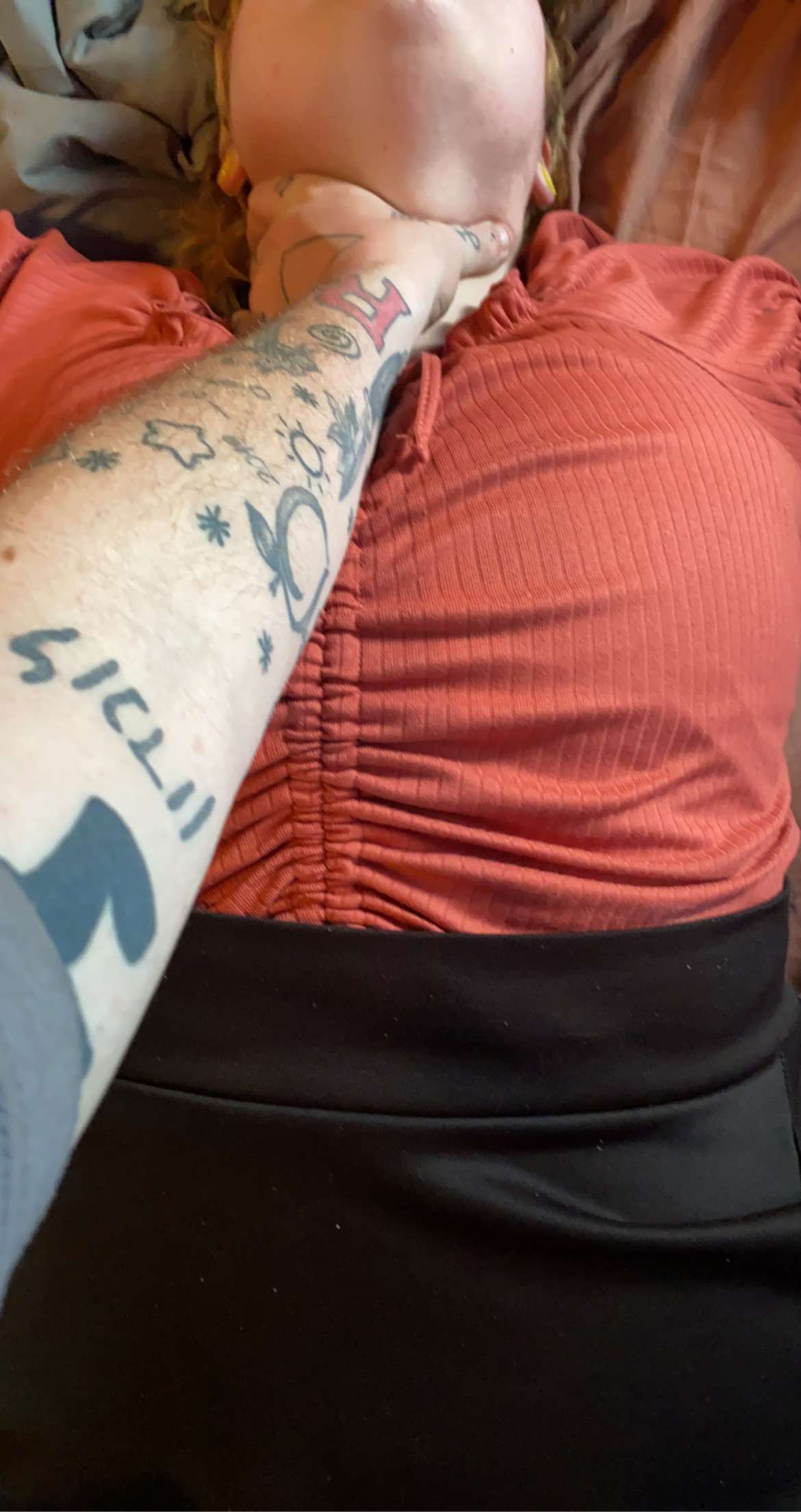 Choke me harder 🖤 | Scrolller