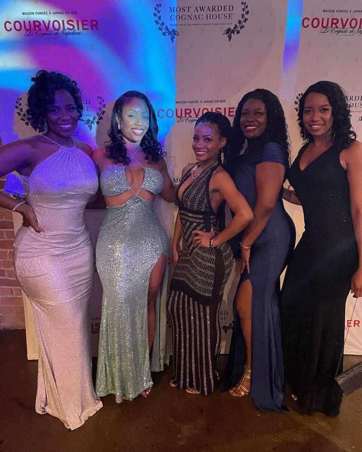 Choose a hottie | Scrolller