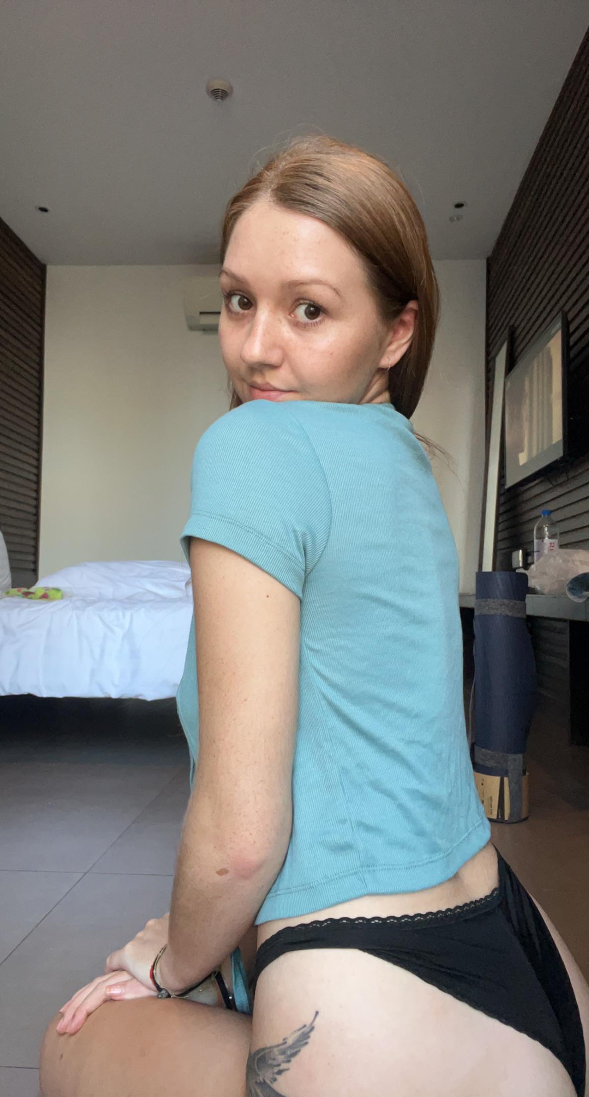 Come entertain me😛 | Scrolller