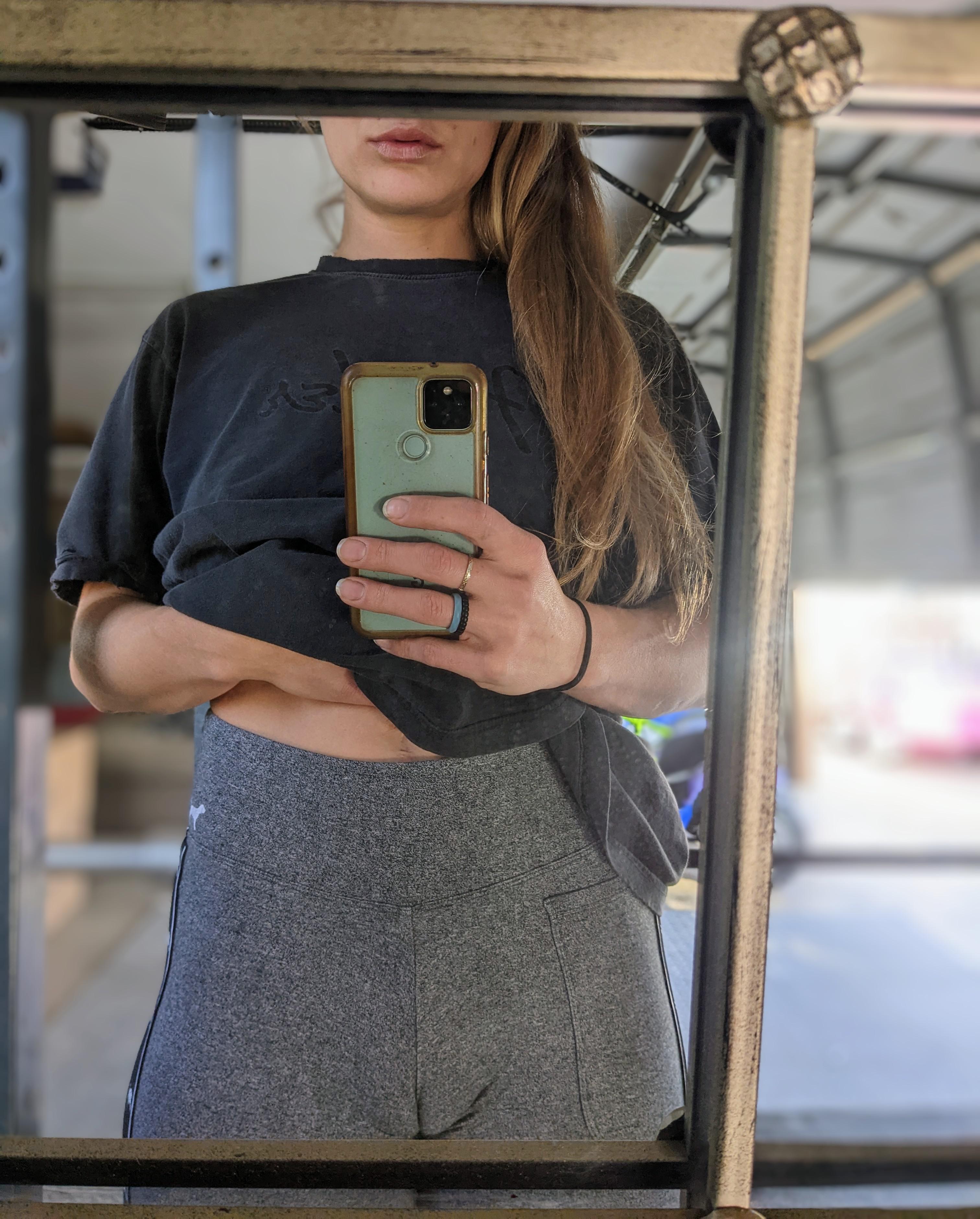 Come find me in the gym- I'll be wearing these tight, lip gripping yoga pants | Scrolller